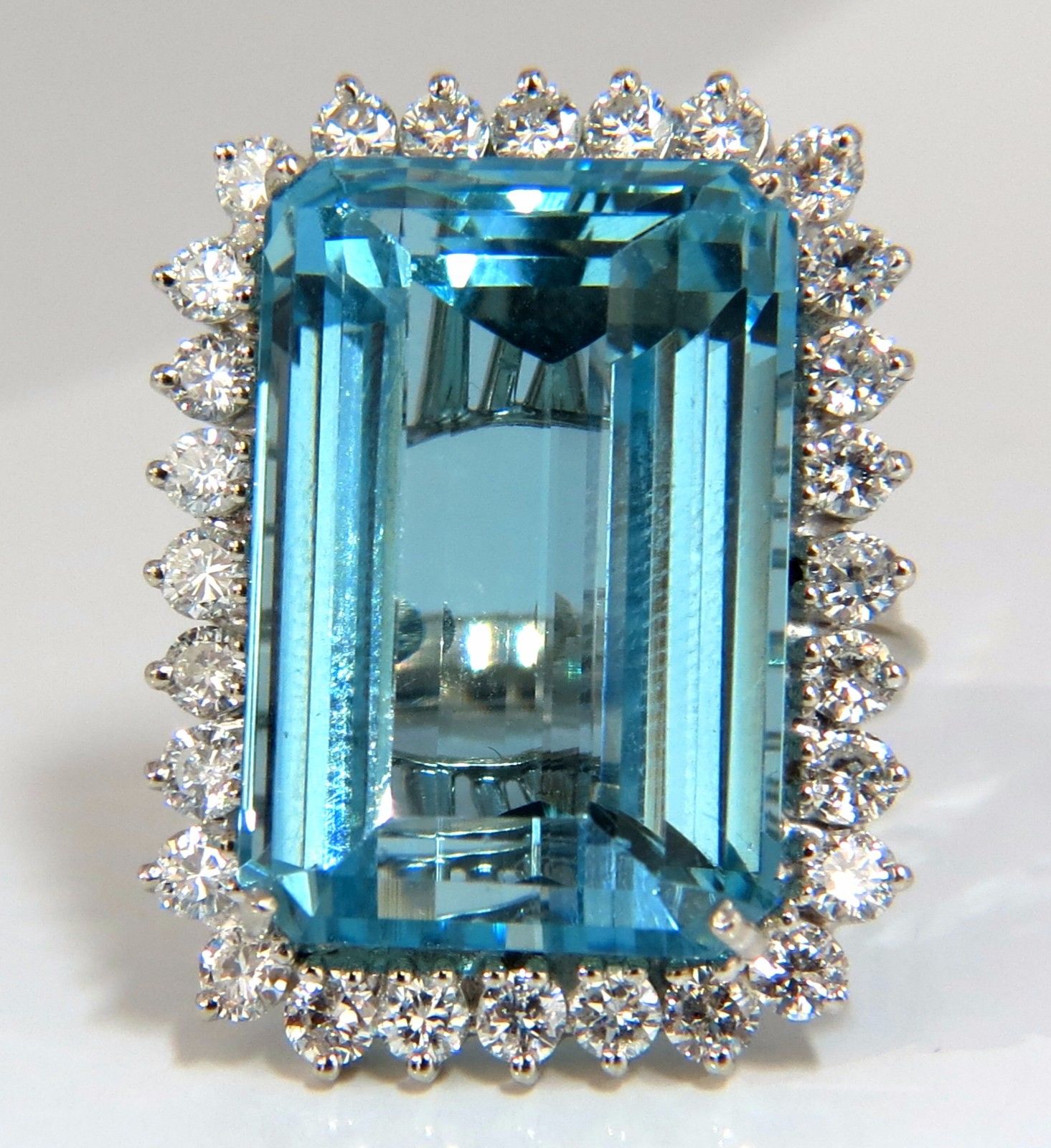 Exquisite Vivid Sea Blue Aquamarine Gemstone Jewelry | Eyes Desire Gems ...